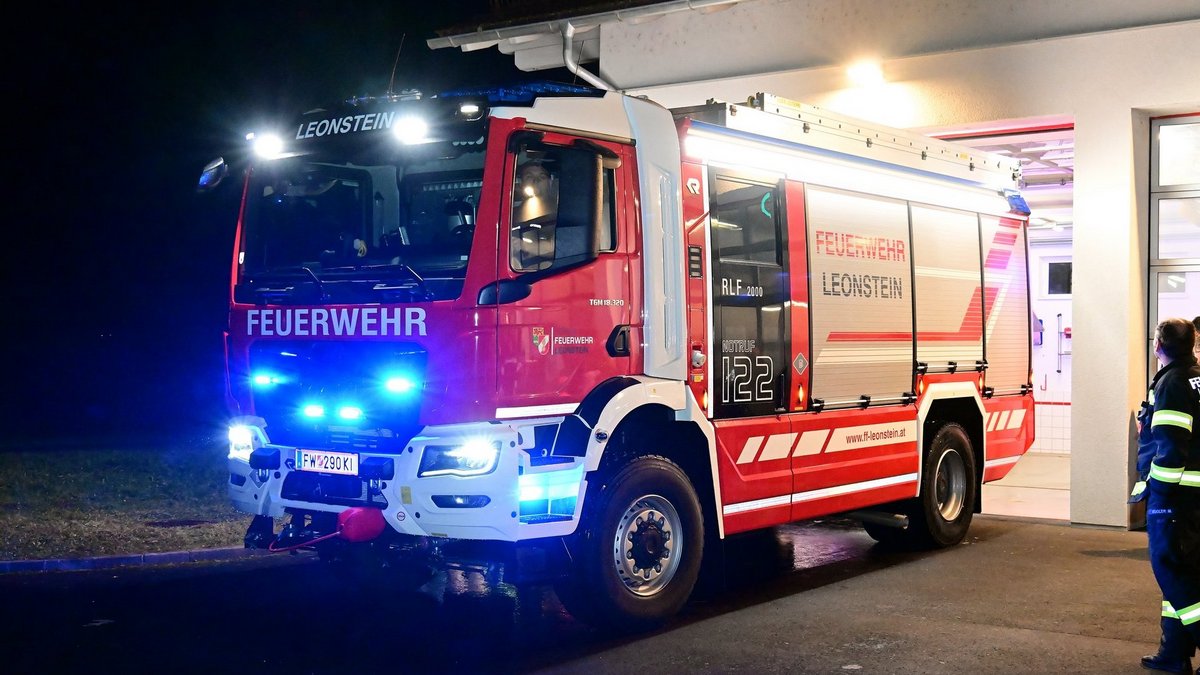 Auslieferung des neuen RLF 2000 - FF Leonstein